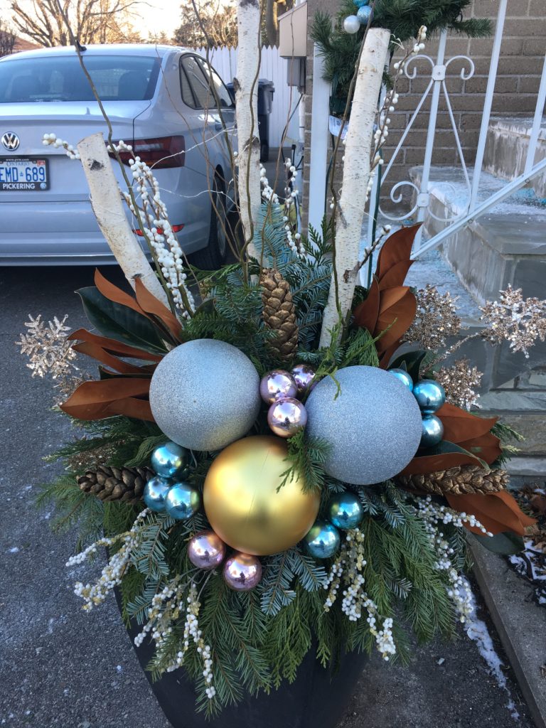 How to Make an Easy Holiday Planter – Life's My Party